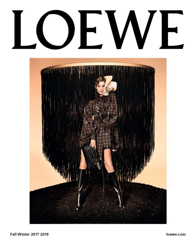 LOEWE desvela la campaña publicitaria de su próxima colección ...