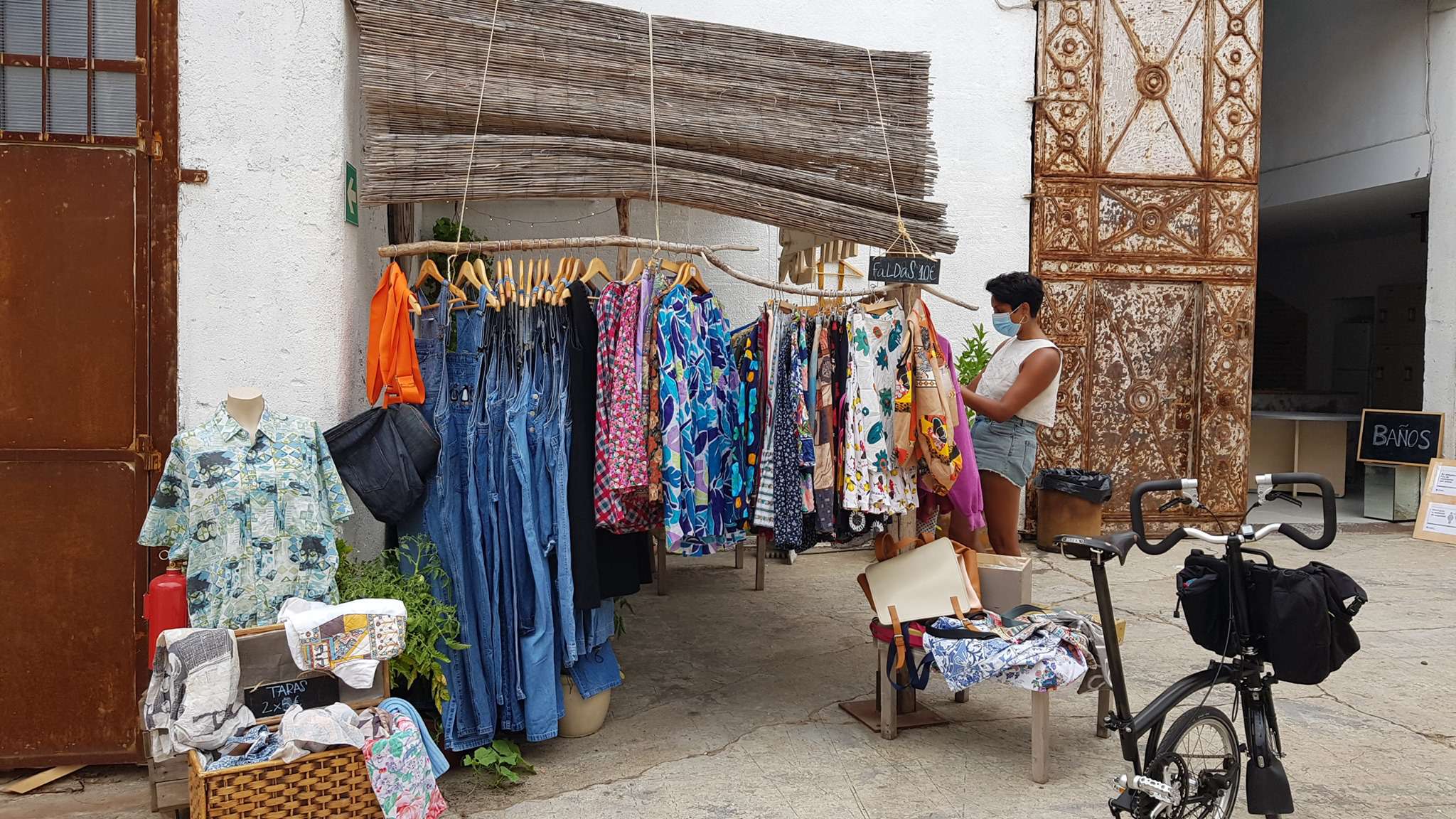 La Clandestina Market: Vintage & Design DOMINGO DE 10:00 UTC+02 A 20:00 ...